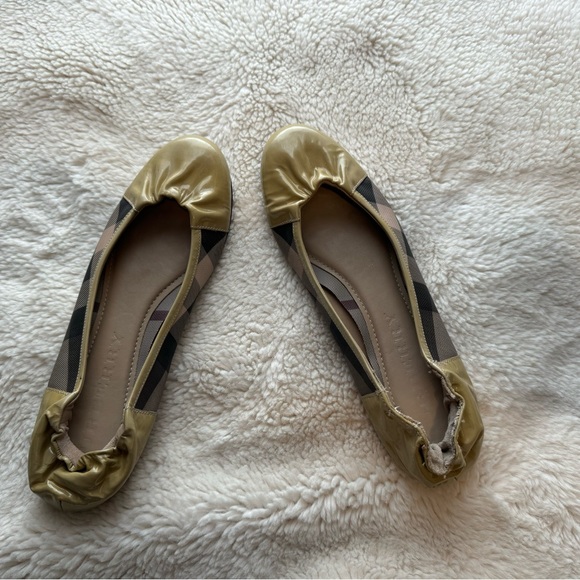 Burberry | Shoes | Burberry Flats | Poshmark